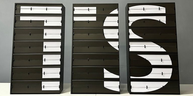 Triple Swords | Manufacturer of split flap display | Fully customizable